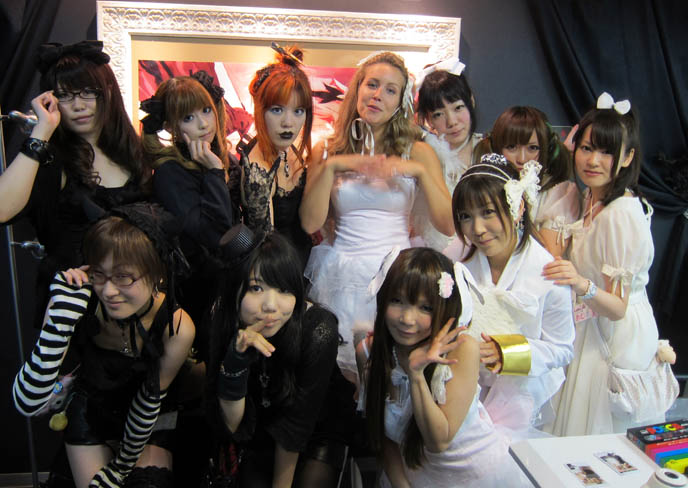 MAID CAFE IN TOKYO JAPAN: ANGEL & DEMONS, CAFE BAR PRAY. CUTE COSPLAY ...